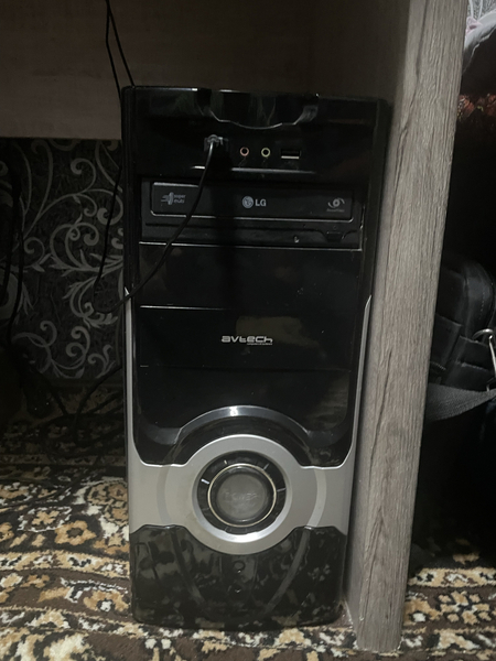 Ofis uchun kompyuter komplekti yaxshi holatda