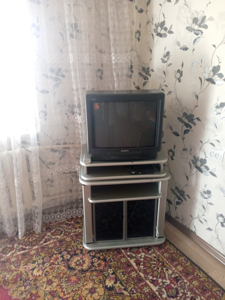 Telivizor sotiladi