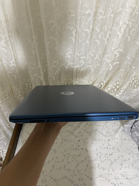 Hp laptop 15s-eq3xxx sotiladi