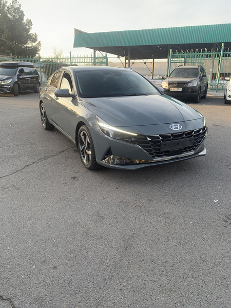Hyunday Elantra 2022 yil