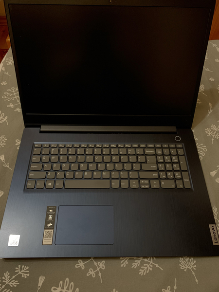 Lenovo IdeaPad 3 в идеальном состоянии