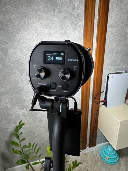 Свет для съемки фото и видео. NEEWER MS 60 W. Работает от батареи! Топ
