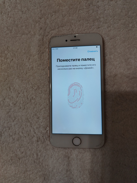 IPhone 8   64GB Yomkost 100%