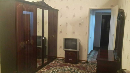 Срочно Продается квартира. Мирзо-Улугбек ул Кутуб  2/6/9  (J3749)