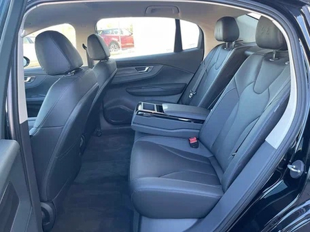 Hongqi E-QMS5 2024