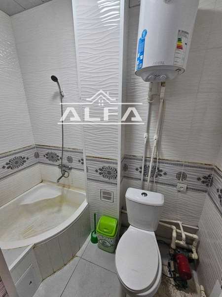 1 xonali 35m² 4-qavat sotiladi.