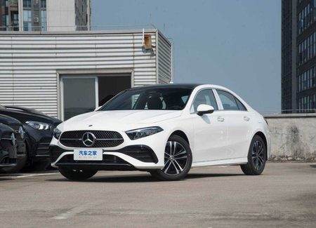Mercedes Benz A200L SPORT