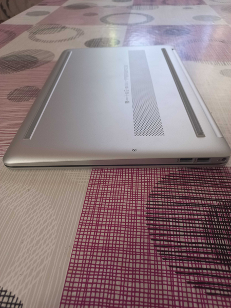 HP notebook yangi