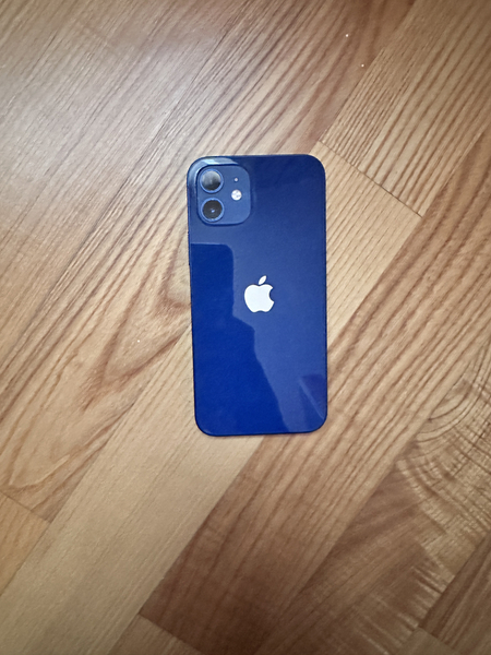 Продам iphone 12 64