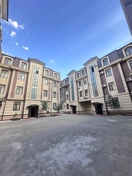Продается 2 х комнатная Центр Луначарского. Новостройка