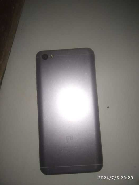 Redmi note 5 a в хорошем состоянии
