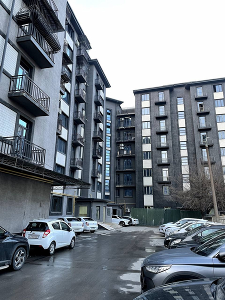 Продается ор: Глазной Турин университет Новостройка 2в3/7/8 Площ 87 м2