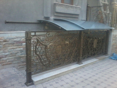 Навесы из лексана под ключ! Кованые решётки, перила, ограждения!