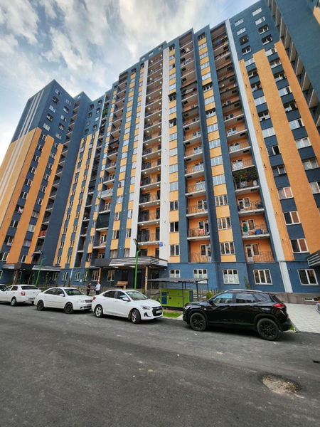 Аренда 3 комнатную квартиру на Спутник 16а