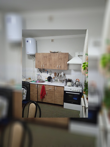 Фаргона шахар, аэропорт коттедж,ховли сотилади. 2сотикли коттедж