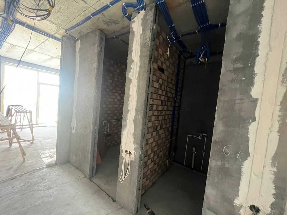 Продается квартира в новостройки 4/5/6 на  Юнусабадском районе (J3006)
