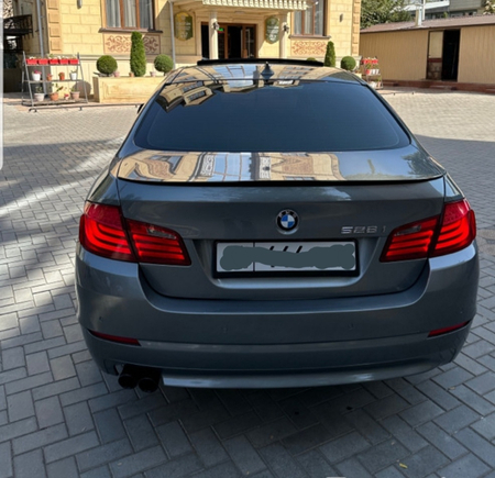 PRODAYOTSYA BMW F10 528i raketa