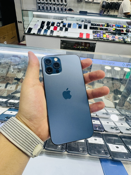 iPhone 12 Pro 128 gb blue