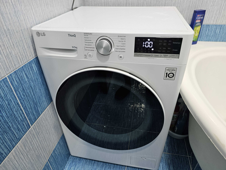 ПРОДАМ LG F4V5VG0W Машина с Сушкой 9KG/5KG (Steam/AI-DD/Сушка/ThinQ).