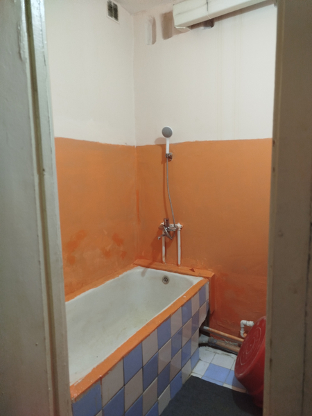 Tez arada 22 mkr dom 8/6 3 etaj 2 komnata kv ga beriledi