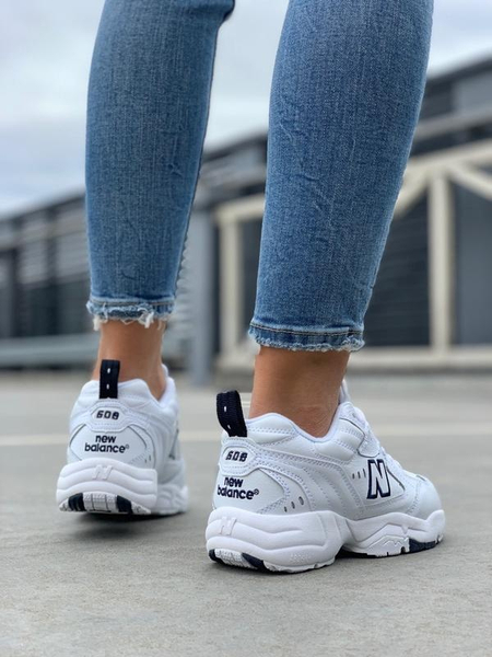 Продам женские кроссовки new balance.размер 36.