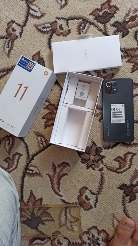 Redmi 11 lite 5G obmen qilaman  iPhone 11 yoki 11proga daplata qilam