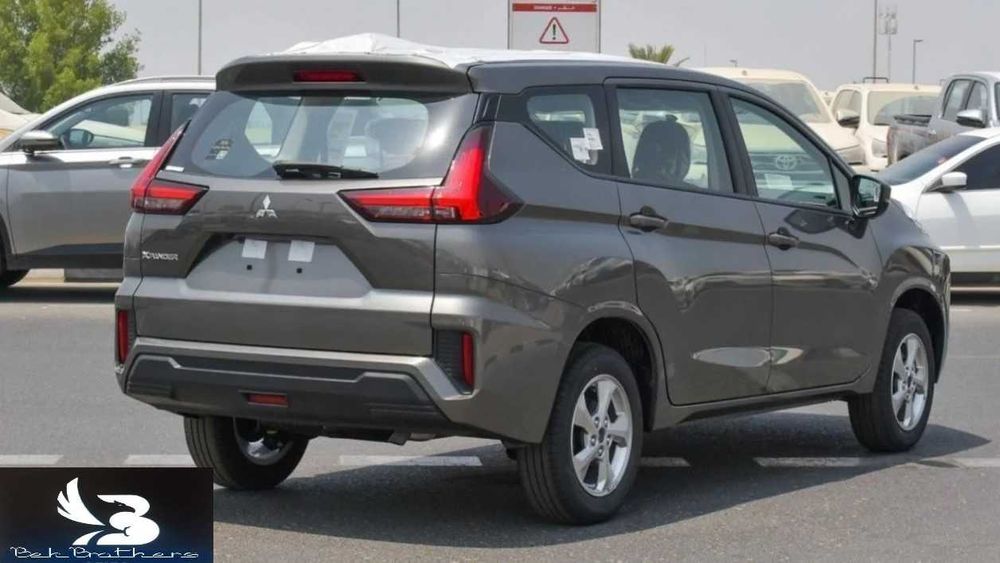 Mitsubishi Xpander Medium Line 1,5 л | 7- местный модель 2024