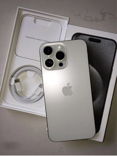 Telefon Iphone 15 pro max