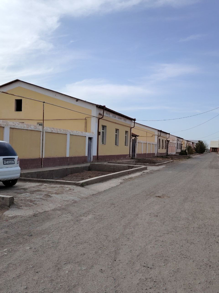 Урганч тумани Бекободда Намунали ховли-жой сотилади, угловой, 600 м.кв