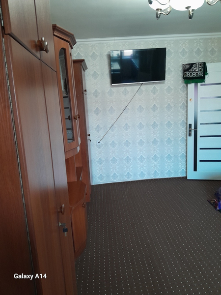 Срочно сотилади квартира