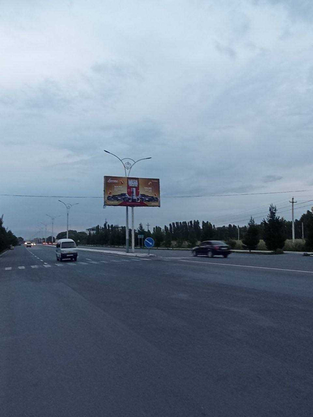 Jizzaxda tashqi reklamalar Наружная реклама в Джиззах