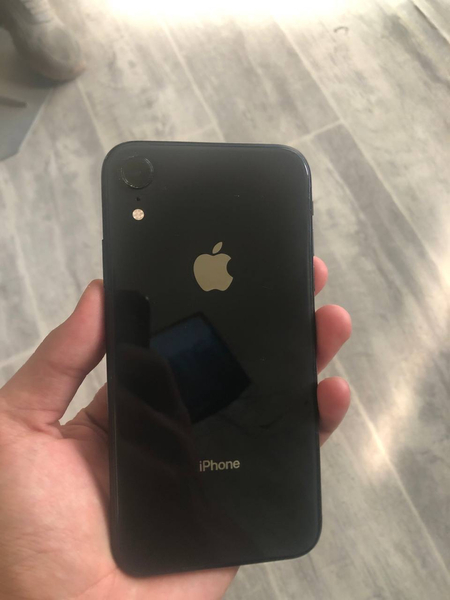Iphone XR ideal holatda