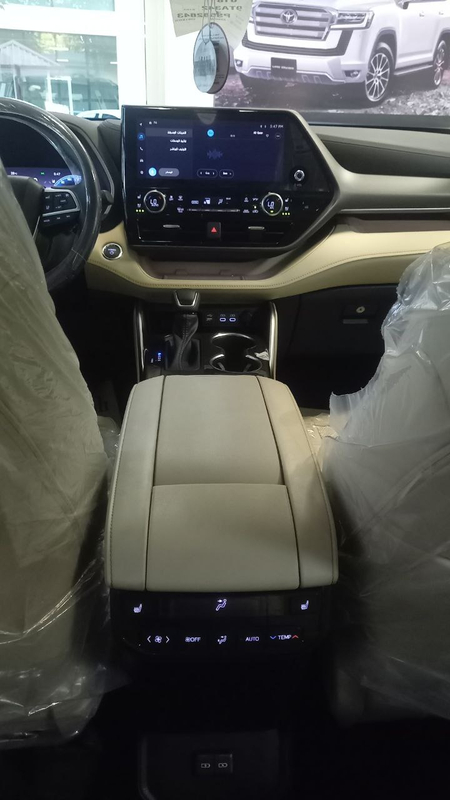 Toyota Highlander Hybrid Наличии 2023 год
