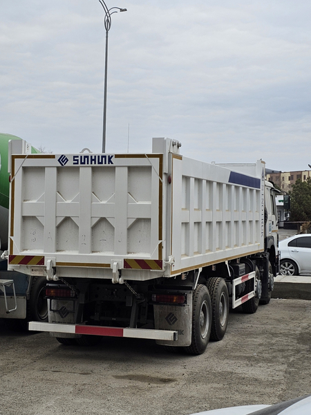 Самосвал HOWO 40T EURO 380л/с