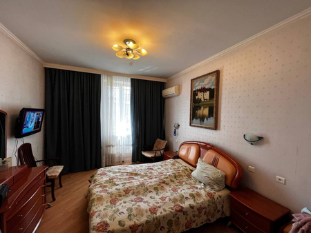 БАНКОВСКАЯ 4/4/4 Попугайчик. Эльбек м-в 160м2