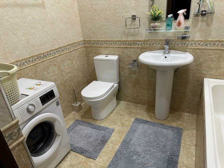 Продам 3х комнатную новостройка махалля Камалон , Дружба Народов