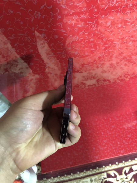 Iphone 14 pro 128 E sim telfon oʻzimniki telfonchi emasman