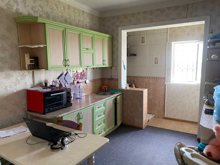 Продам двух комнатную квартиру по ул.Паркент с арендаторами\\\