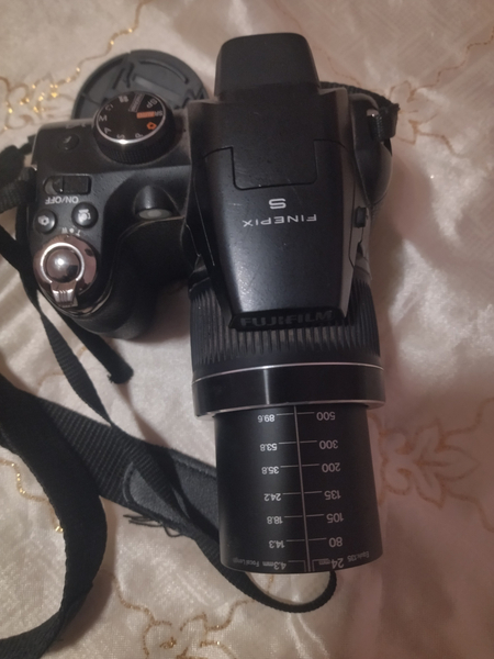 FINEPIX S fotoaparat srochni sotiladi kami bor