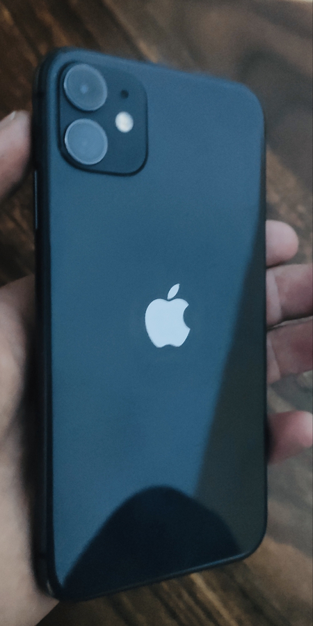 Iphone 11 64 gb 77 % yomkst holati yaxshi