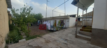 Uy sotiladi  Qibray uzumzorda