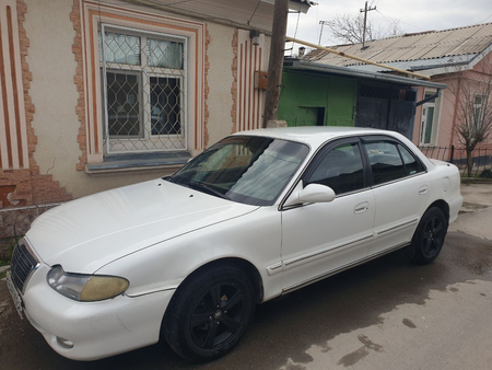 Продается машина легковая Hyundai Sonata 3 своя не перекупщик