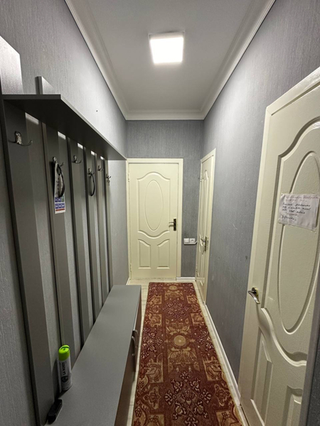 Сдается Юнусабад 15-кв 2-комн 1-этаж метро Туркистан