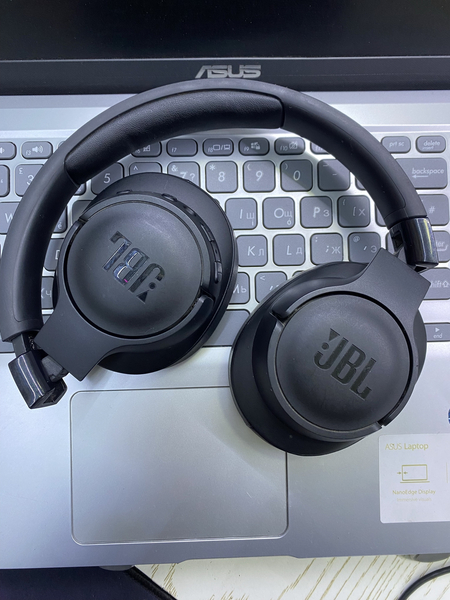 JBL TUNE750B TNC sotiladi