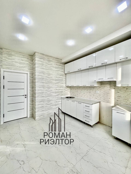 4/8/8 Паркентский,  Махтумкули, авиатор