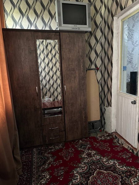 Карасу 4 1/4/5  срочная цена 48.000 балкон 2х3