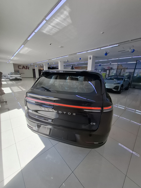 Leapmotr C10 * Hybrid * 2024