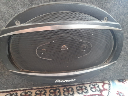 Pioneer Delfin magnitafon va kalonka sotaman
