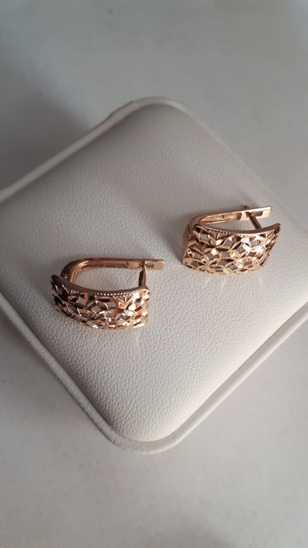 Серьги камплект, золото 585- 55у. е за грам.