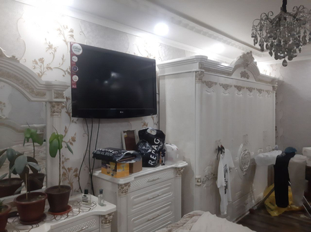Продам свою квартиру 3 комнатная на 4 этаже,шарк-1 базарчик
